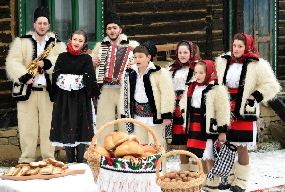 Recomandări locaţii și obiective turistice pentru familii cu copii în ...